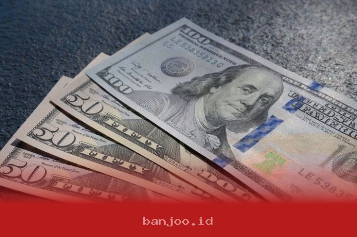 Dolar Amerika Serikat Menguat Tipis di Tengah Ketegangan Geopolitik ...